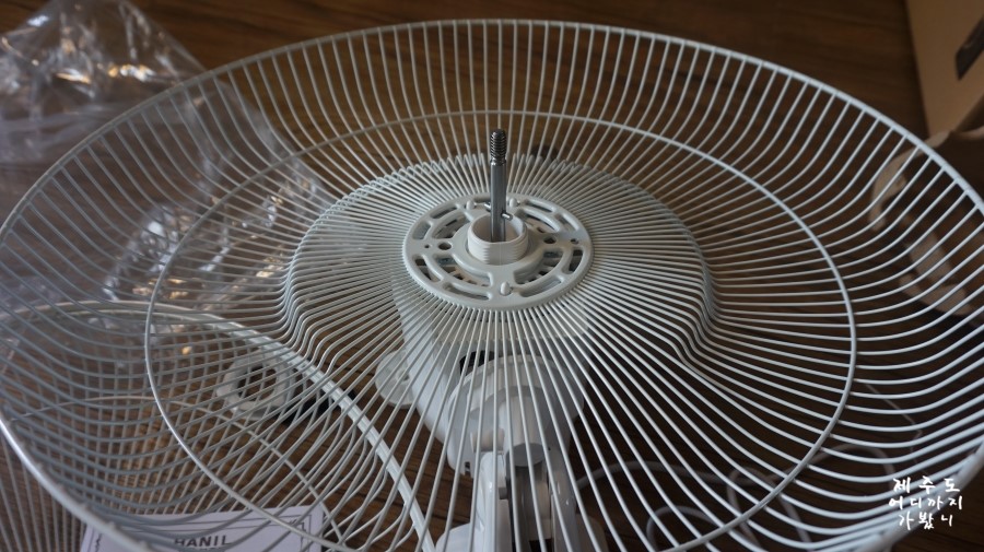 한일 벽걸이선풍기 FW-676 구입후기 : 리모콘 모델 FW-678R은 미풍이 있어 더 좋아요 : 네이버 블로그